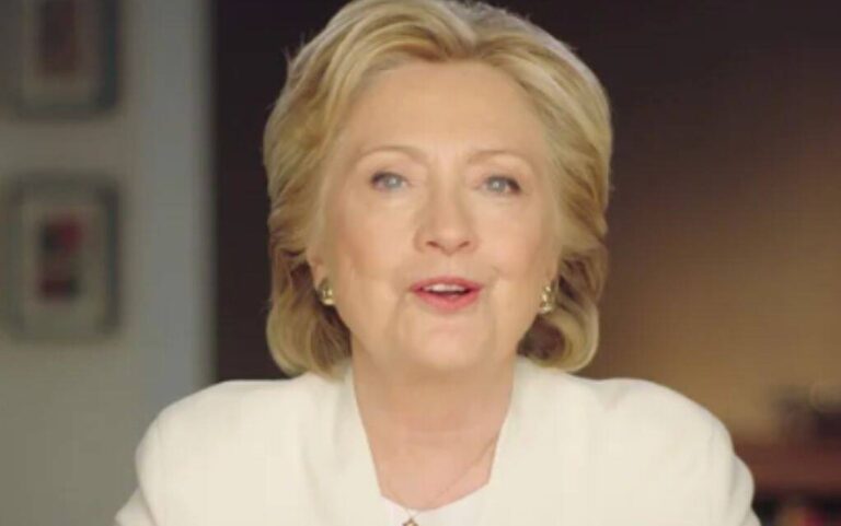 Hillary Clinton drops jaws for handing out this rare compliment of ...