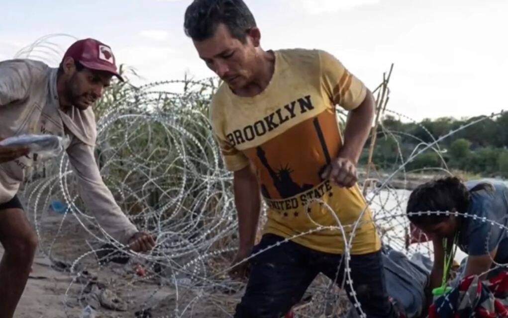 Disturbing new video shows Border Patrol being attacked by violent ...